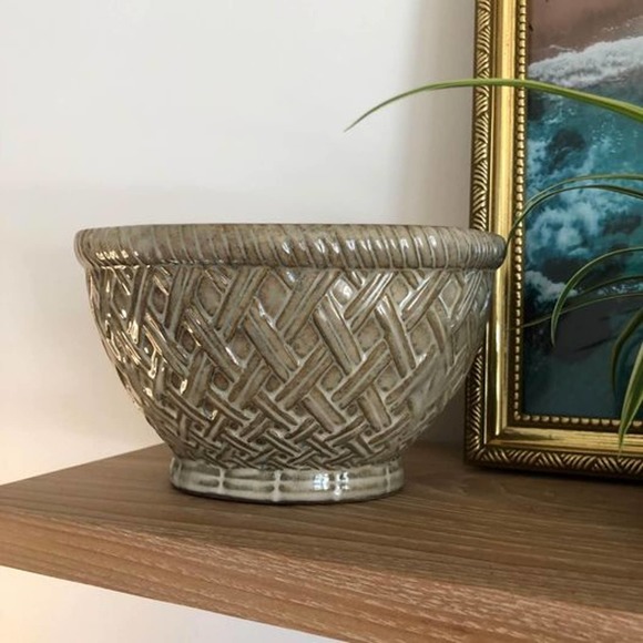 Accents | Glazed Pottery Basket Weave Design Bowl Basket Weave Bowl Or ...